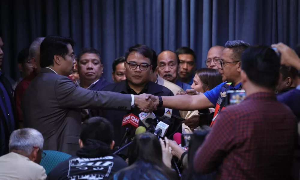 Revilla denies being apprehended on EDSA bus lane – Philippine Canadian ...