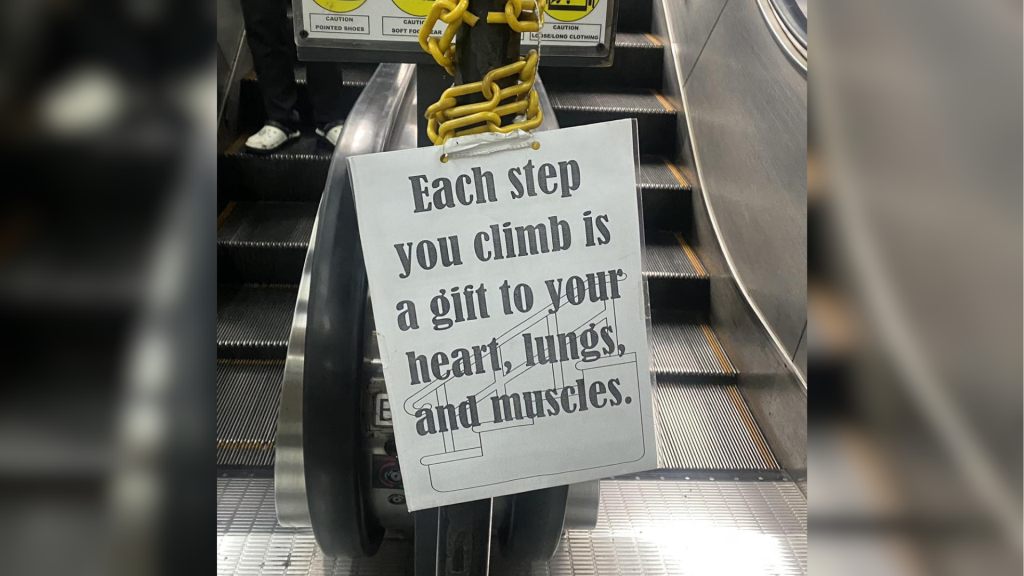 MRT-3 issues public apology over viral insensitive escalator signage ...